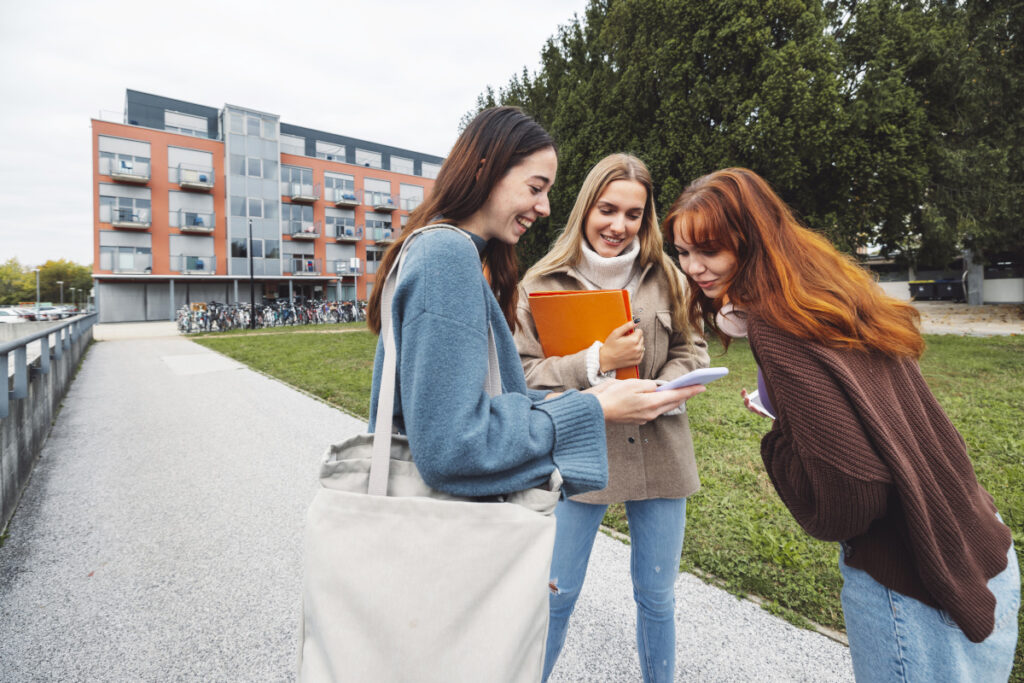 Un sujet de conversation pour discuter avec une fille : voici des idées